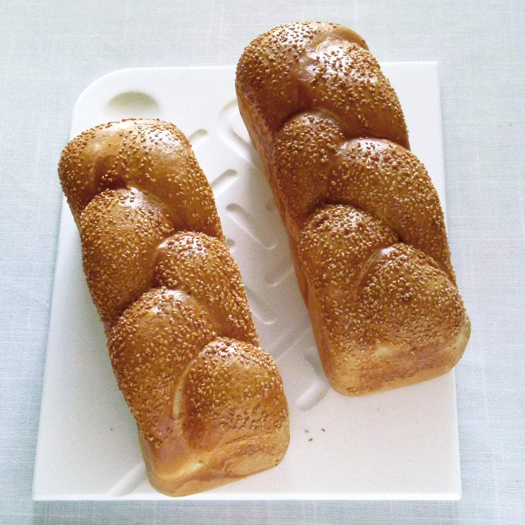 Corian (R) Challah Board - White Minimalist - for Modern Shabbat Table ...